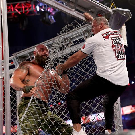 【wweレッスルマニア】“巨獣”ストローマンがケージ頂上からシェインを突き落として遺恨戦を制す プロレスtoday