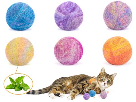 Amazon Com Retro Shaw Cat Toys Balls Catnip Ball With Bell Inside Wool Balls Toy With