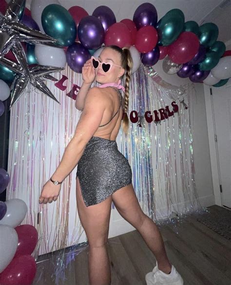 Screenshot Of Cristina Bayardelles Phat Ass And Glimpse Of Her Phat
