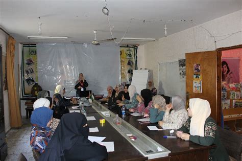 ورشة عمل لمناقشة “تمكين المرأة الفلسطينية” أكاديمية بال ثينك