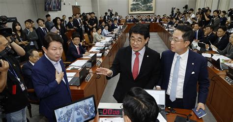 국회 운영위 여야 설전