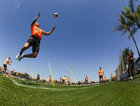 Futebol masculino Corinthians segue preparação para receber Atlético GO