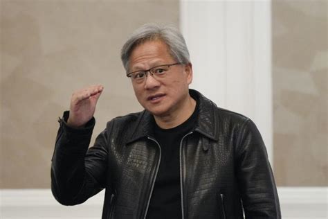 黄仁勋称ai触及“临界点” 英伟达展望乐观股价大涨