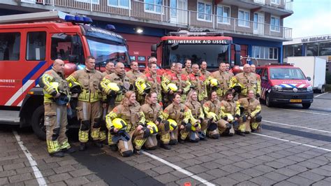 Nieuwerkerkse Brandweer Neemt Nieuwe Tankautospuit Officieel Ingebruik Gouwe IJssel Nieuws