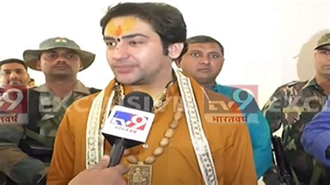 Exclusive अगर मौलवी पादरी पर उठाते उंगली तो आरोपों पर बोले बागेश्वर