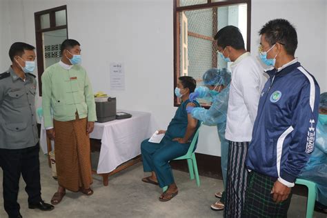 မိုင်းဖြတ်မြို့နယ်တွင် ကျန်းမာရေးဝန်ထမ်းများအား ကိုဗစ် ၁၉ ရောဂါ ကာကွယ်ဆေးစတင်ထိုးနှံပေး