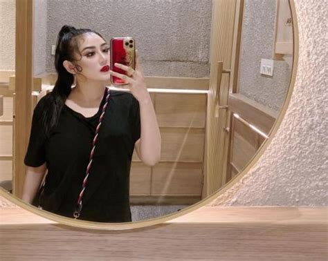 Sssttt Ternyata Pamela Safitri Suka Tidur Tanpa Bra News On Rcti