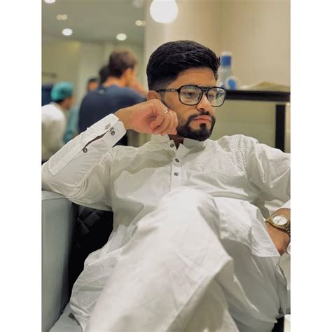 Syed Mohsiñ Shah Mohsin Shah 7 • Threads Say More