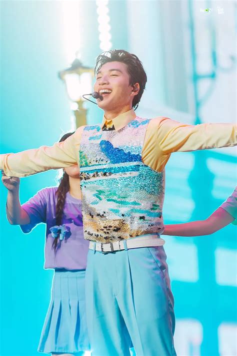 Sự Nghiệp Của Rapper Hiếu Thứ Hai Qua Những Hình ảnh đặc Sắc