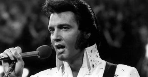 Elvis Presley Biografía Libro Y Misterios Del Rey Del Rock Concentra