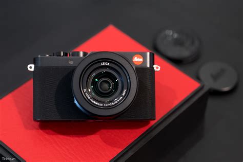Mở hộp và trên tay Leica D Lux 7 phiên bản 007 Chỉ 1962 chiếc trên