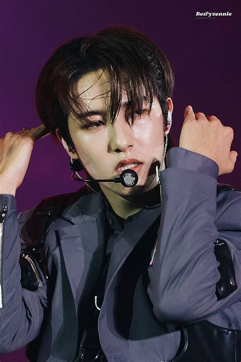⌜𝒔𝒉𝒆 𝒂𝒄𝒕𝒔 𝒍𝒊𝒌𝒆 𝒔𝒖𝒎𝒎𝒆𝒓⌟ On Twitter Rt Moominn So Hot So ผัว