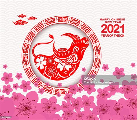 중국 랜턴과 꽃 디자인에 귀여운 황소 조디악 기호와 함께 행복한 중국 새해 2021 0명에 대한 스톡 벡터 아트 및 기타 이미지