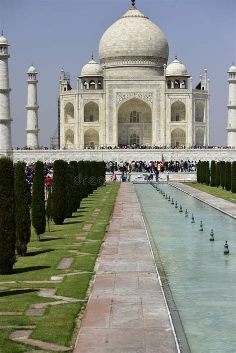Taj Mahal La India Imagen Editorial Imagen De Piedras 90685065