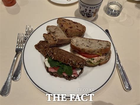 맛있는 건강빵의 기준파리바게뜨 파란라벨 곡물빵 론칭 Tf현장 경제 기사 더팩트