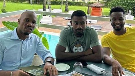 مورينيو يعلق على صورة نجومه بابا ليس موجوداً صحيفة الخليج