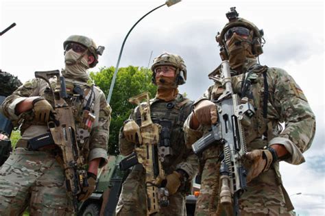 Special Forces From Around The World Look Really Impressive And Badass