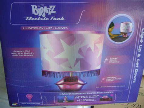 New Bratz Electric Funk Luscious Lips Lampclockradio 1724689481