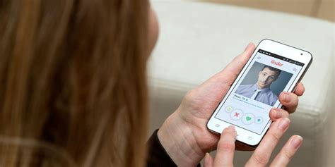 The Tinder Swindlers Simon Leviev Was Still On Tinder And He Finally Got