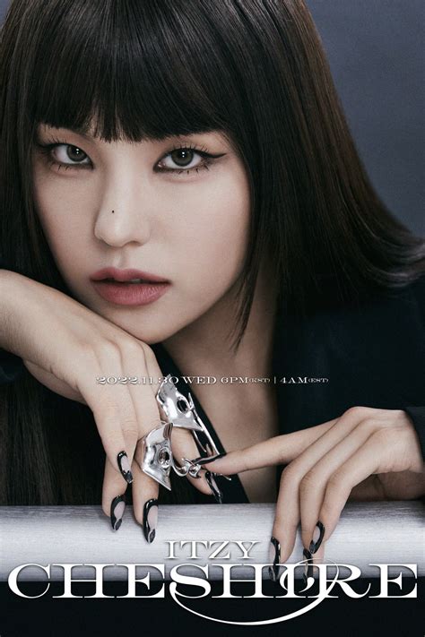 Itzy The 6th Mini Album Cheshire Concept Photo Set 2 Yuna R Kpop