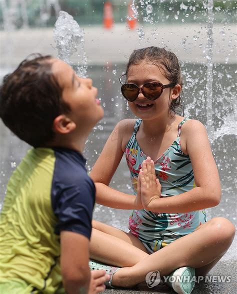 무더위가 사라지게 해주소서 연합뉴스