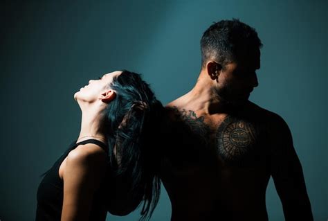 Premium Photo Beauty Couple Of Young Lovers Sensual Couple Hugging I