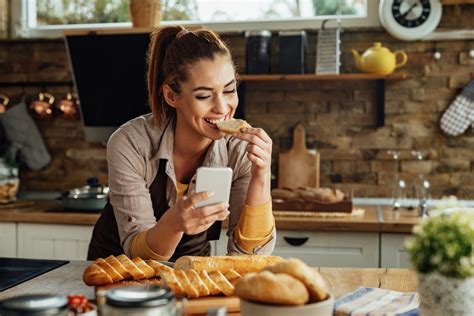 Secret Side Effects Of Eating Bread Say Dietitians — Eat This Not That