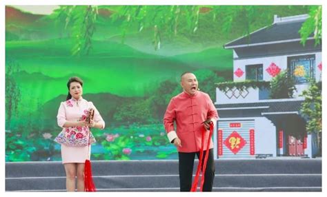 一日能看千台戏，三天可听万卷书