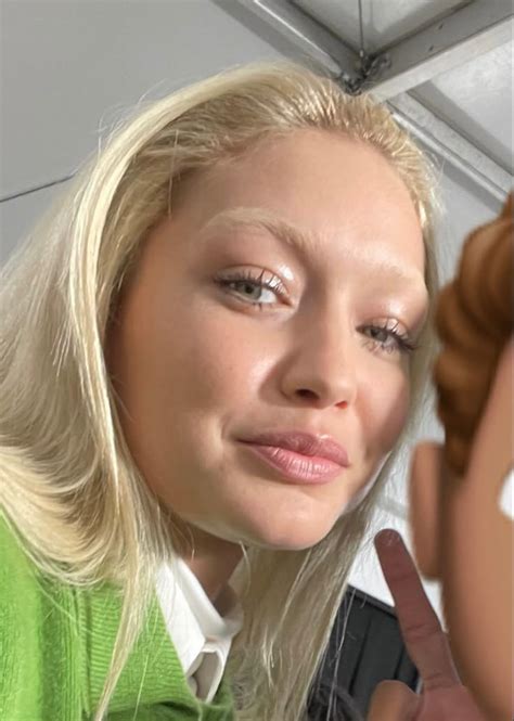 Gigi Hadid Backstage At The Givenchy Spring Summer Fashion Show In Paris