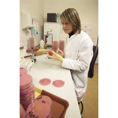 Повече пари за изследвания на антибиотичната резистентност Български Фермер