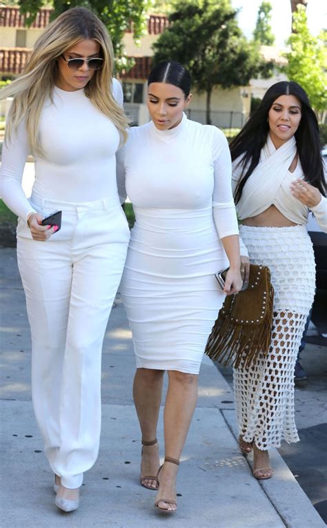 Khloe Kardashian Admits She Was Insecure Growing Up With Kim Kourtney Recalls Thinking