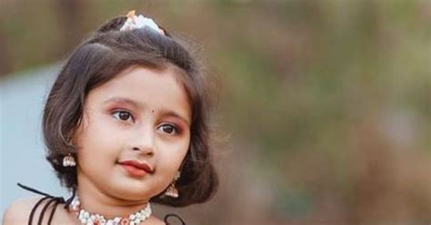 Myra Vaikul पोरकर पोलक्यात चिमुकल्या परीचं खास मकरसंक्रात फोटोशूट