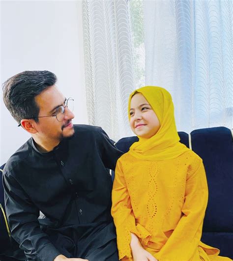 سید لبخند بزن بگذار همه بدانند امروز قوی تر از دیروز هستی مروتاحمدیار سیدنواباحمدیار