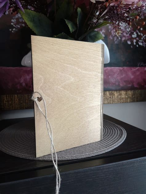 Дървена картичка подарък за юбилей с гравирано дърво Работилничка за подаръци