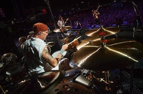 ¡maestrazo El Baterista De Red Hot Chili Peppers Se Rifó Un Cover Sin