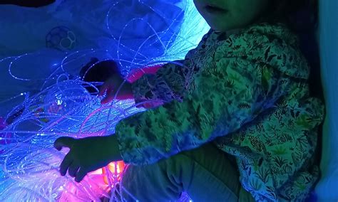 Une séance Snoezelen à la micro crèche Chapi Chapo GRAND PÉRIGUEUX