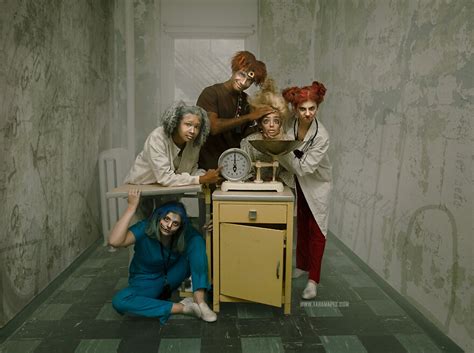 What If Alice Was Really Insane I Went To An Old Asylum And Created A Photoshoot To Tell A