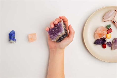 What Is The Basic Difference Between Crystals And Gemstones Blufashion