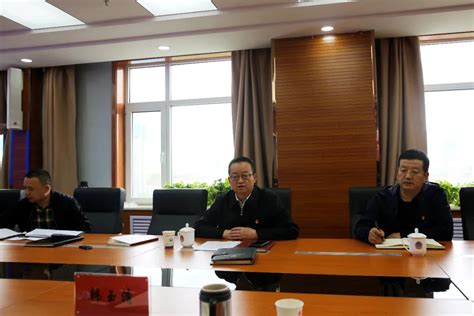 西宁市人民政府副市长、西宁市公安局党委书记、局长潘志刚同志前往城中公安分局检查指导党的建设工作澎湃号·政务澎湃新闻 The Paper