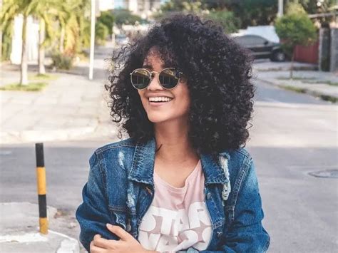 How To Make Curly Hair Wavy 3 Best Methods