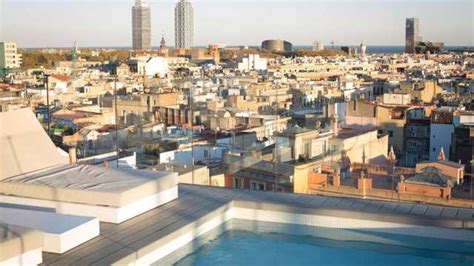 Camarero A Yurbban Hospitality Group Barcelona Camareros Trabajo
