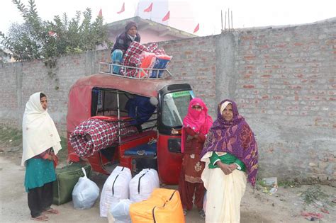 रौतहटको ४ पालिकामा हजारौको न्यानो राहत वितरण गर्दै माण्डवी Abc News
