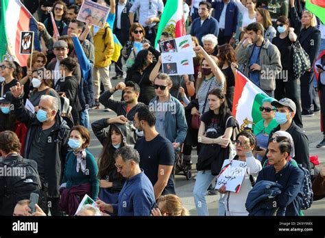 London Uk 29th Oct 2022 Iranian Protesters Gather At Trafalgar Square As They Continue To