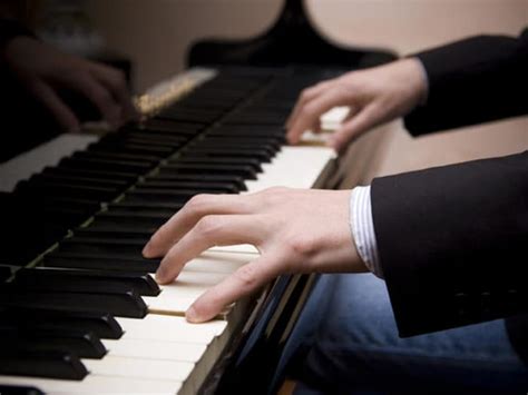 Chia Sẻ 9 Bài Tập Luyện Ngón Piano Cho Người Mới Bắt đầu