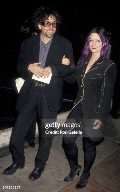 Tim Burton Lisa Marie Photos And Premium High Res Pictures Getty Images