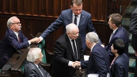 PiS straciło władzę a lokalni działacze innych partii liczą na efekt domina Wiadomości