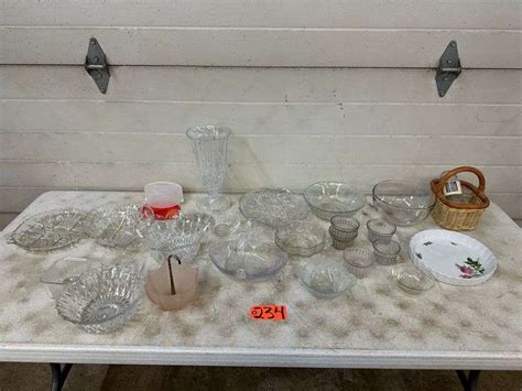 Assortment Of Crystal And Glassware Meagher Auctioneers