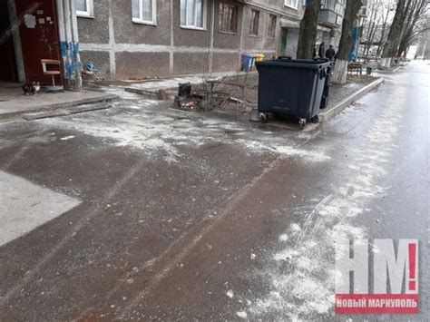 Мариупольские коммунальщики устраняют последствия гололеда Осадки в