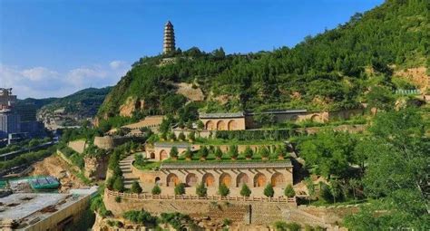 中阅图书 坚定理想信念不是一阵子而是一辈子的事