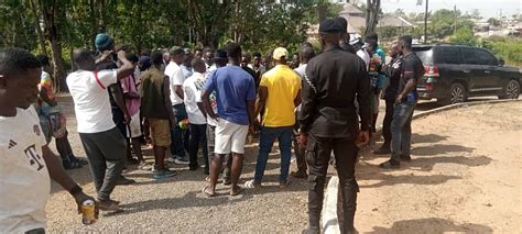 Election2024 Kadjebi Nadmo Office Barricaded By Ndc Thugs